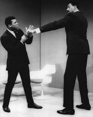 WILT CHAMBERLAIN & MUHAMMAD ALI BOXING 8x10 PHOTO | eBay