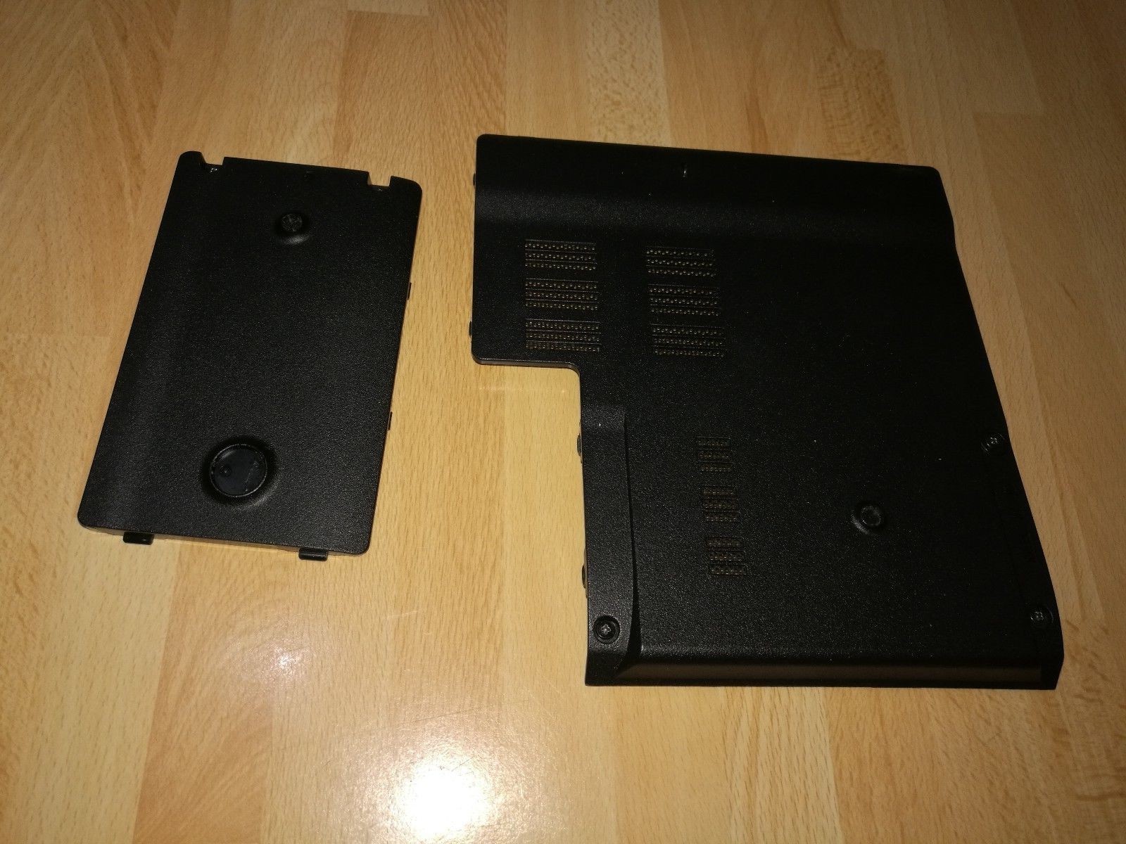 PACKARD BELL EASYNOTE LJ73 - KBYF0 Coque Tappi RAM Boîtier Inférieur ...