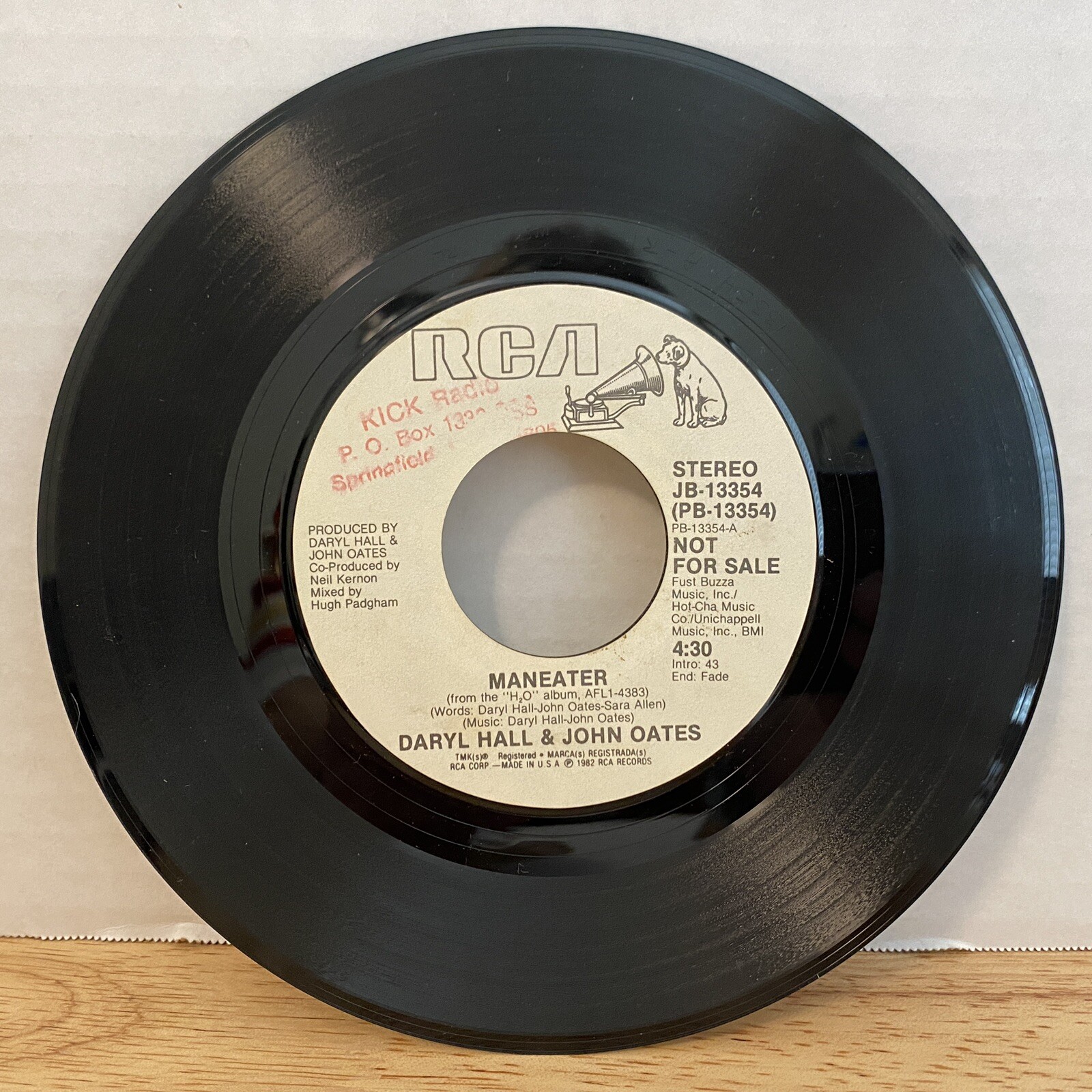 DARYL HALL & JOHN OATES MANEATER 2 VERSIONS KICK SPRINGFIELD, MO PROMO ...