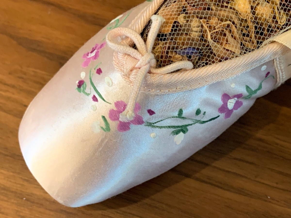 Decorated Pointe Shoes Ideas