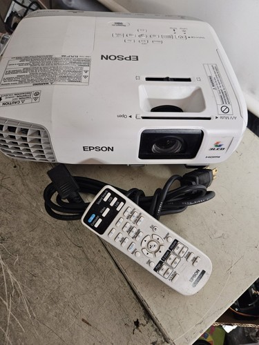 Epson PowerLite 98H LCD Projector XGA HDMI 3000 Lumens Has New Lamp | eBay