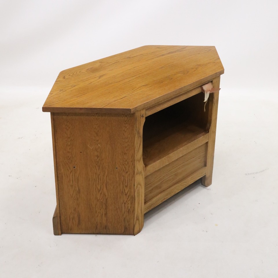Old Charm Corner TV Stand Video Cabinet Model 2441 in Vintage FREE UK ...