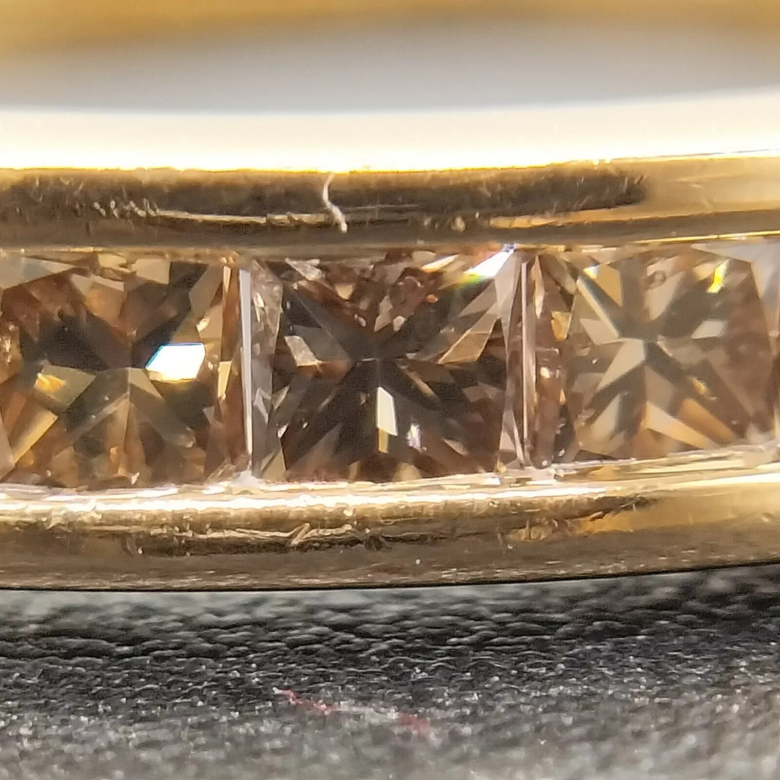 18K YELLOW GOLD .68 TCW CHOCOLATE DIAMOND 3 MM CHANNE… - Gem