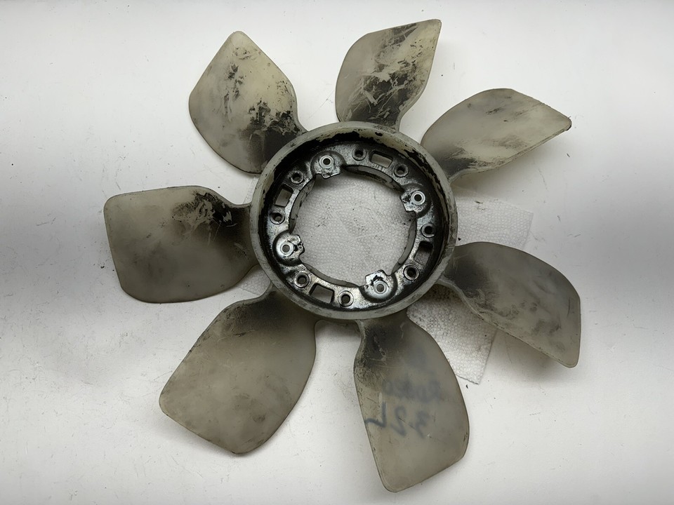 1998-2000 Isuzu Rodeo 3.2 Radiator Fan Blade | Genuine OEM | Front