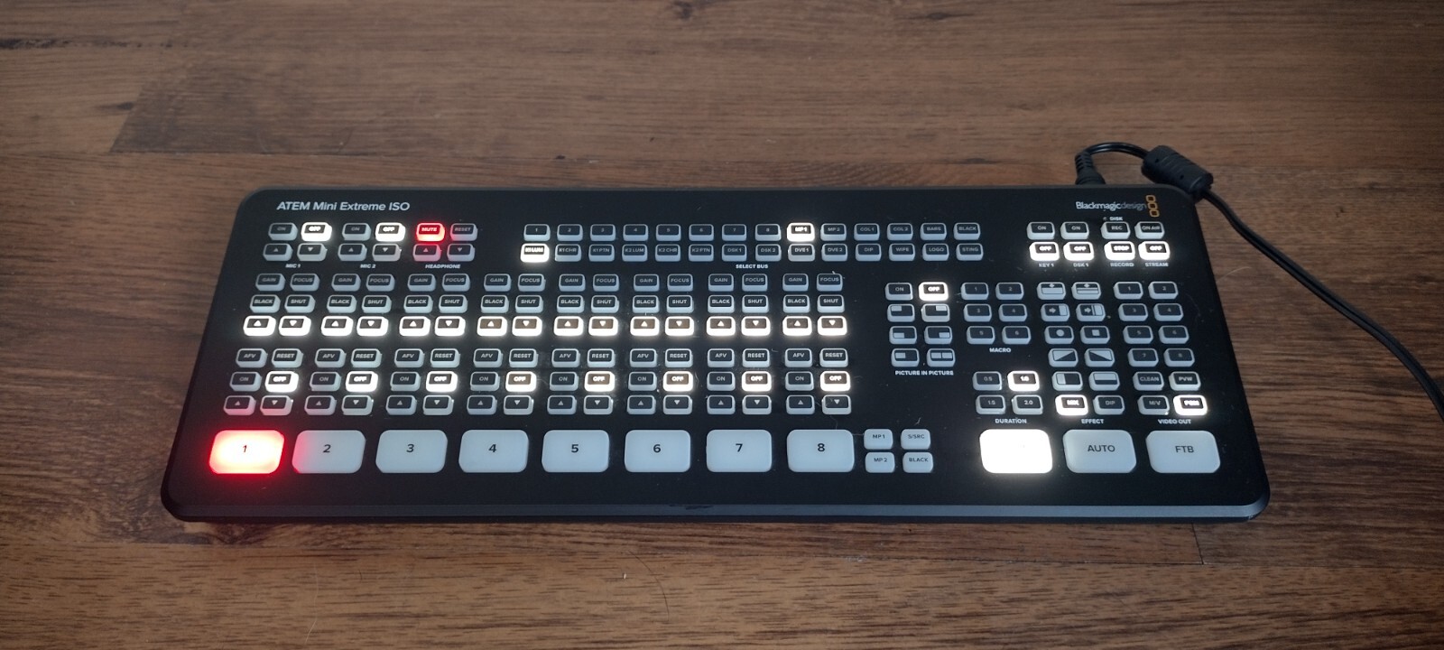 BLACKMAGIC DESIGN ATEM Mini Extreme ISO | Grelly UK