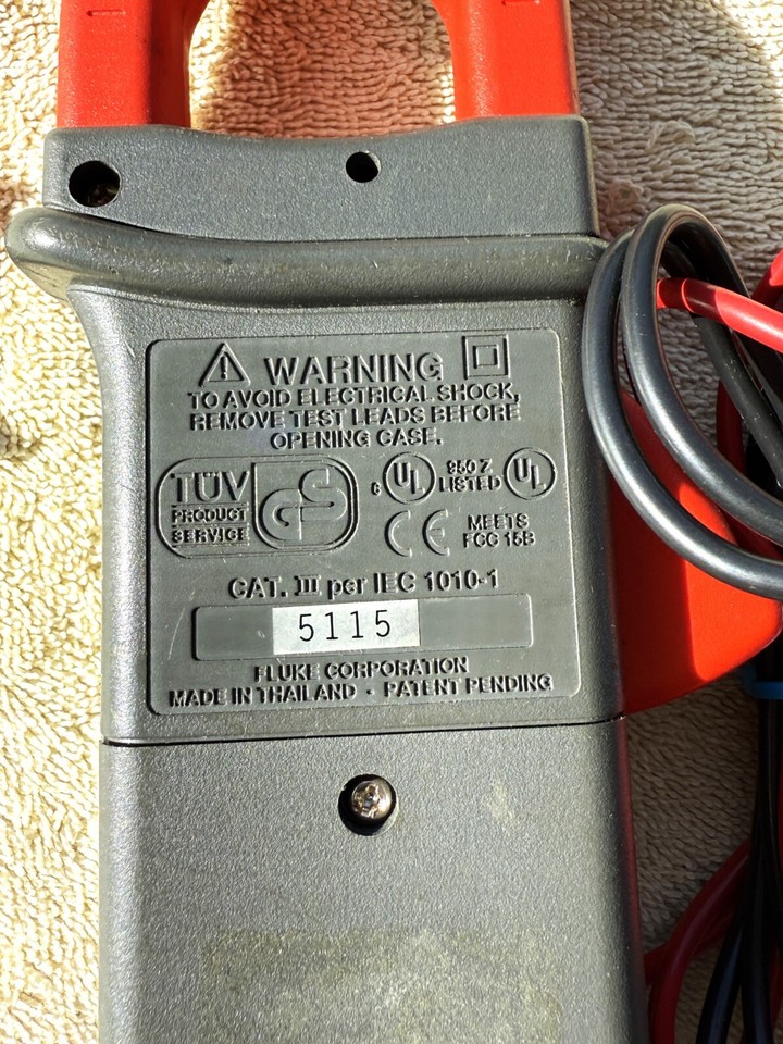 VINTAGE FLUKE 30 CLAMP METER MULTIMETER W/ LEADS & CASE AMP METER ...