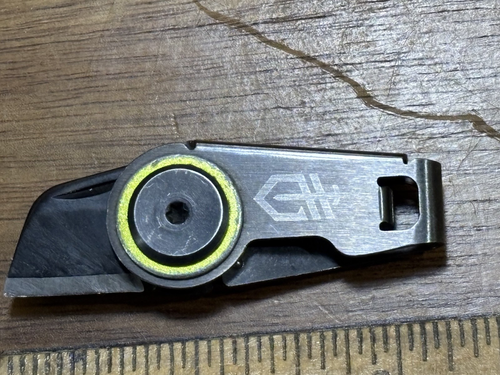 GERBER GDC Zip Blade Knife - Attaches to Zipper Pull Tab with Locking ...