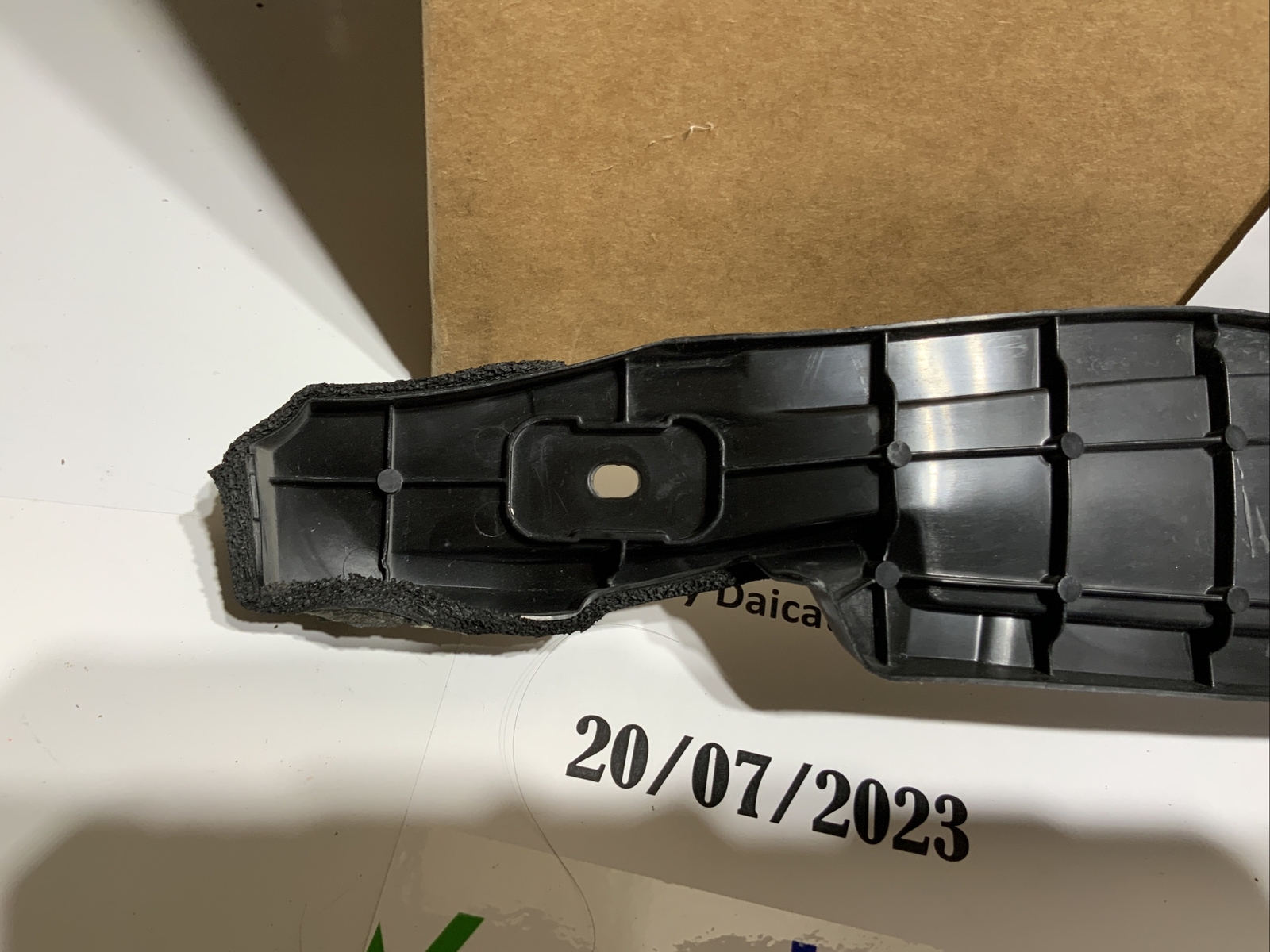 2018-2023 TOYOTA CAMRY FRONT RIGHT FENDER REARWARD SPLASH SHIELD 53882 ...