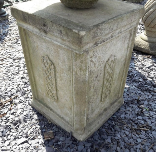 50x36x36cm Weathered & aged ornate vintage XL square stone garden ...