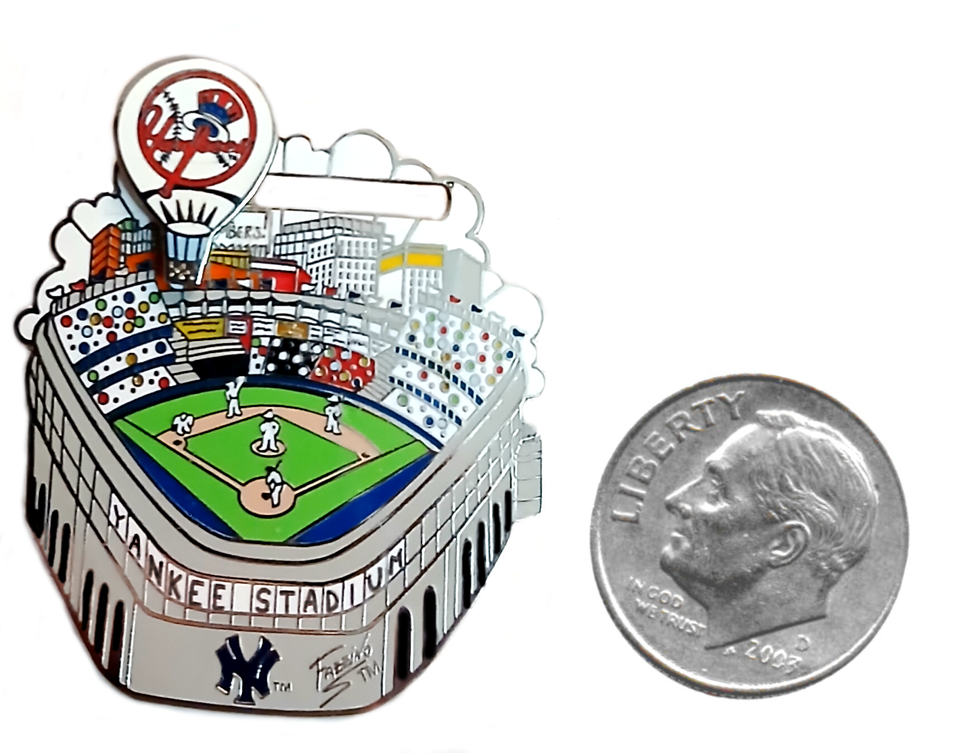 Yankees Pins RARE 2004 Fazzino Moving Balloon Over New York Yankees ...
