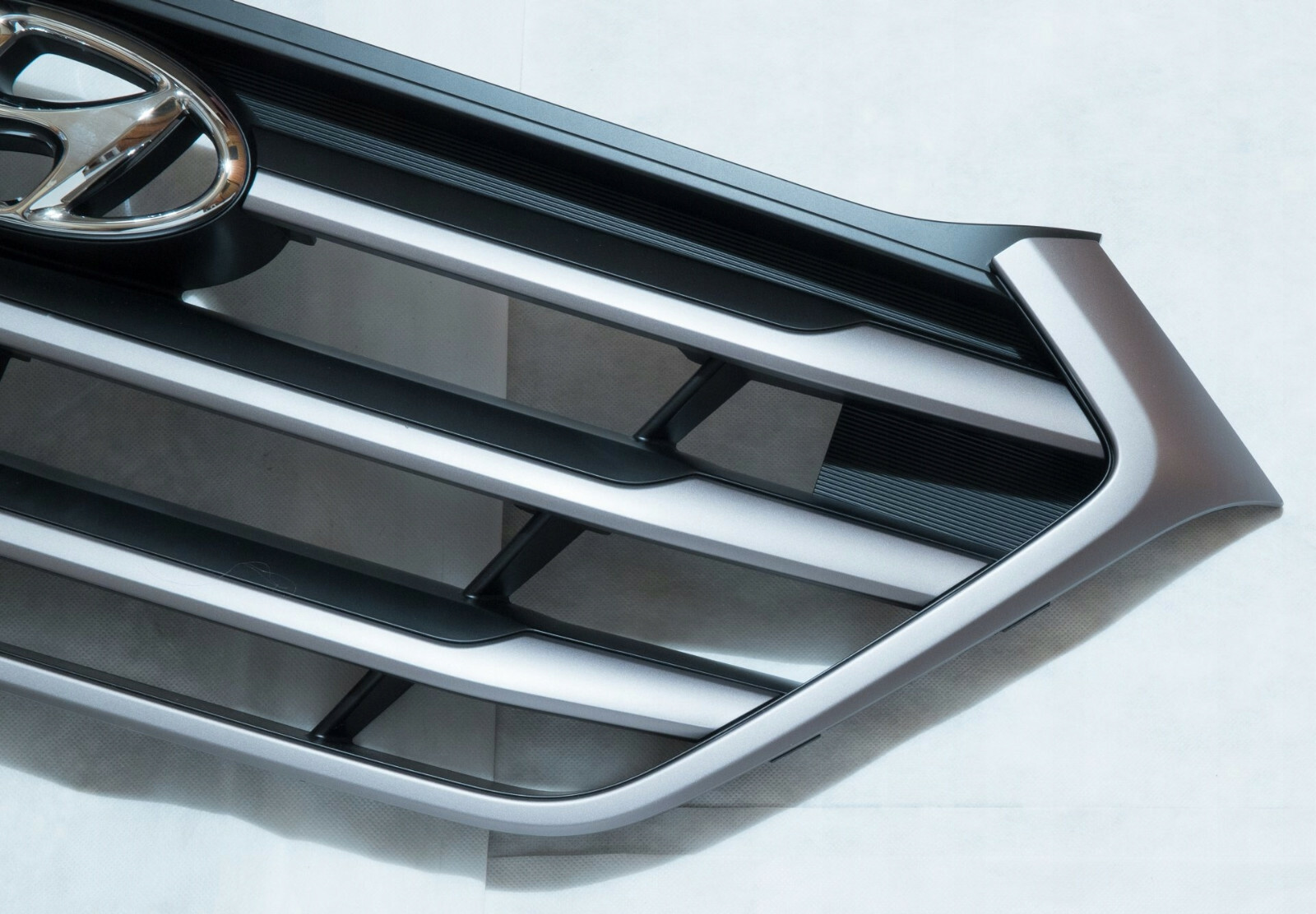 NEW GENUINE OEM HYUNDAI TUCSON 2015 2016 2017 18 FRONT GRILL 86350 ...