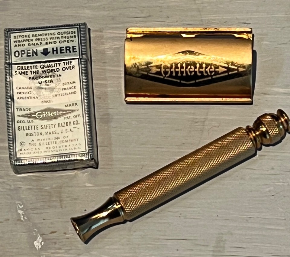Vintage Gillette Travel Razor With Blue Blades | eBay