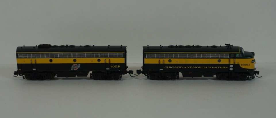 InterMountain N Scale F7 A/B Locomotive Set - Chicago & North Western ...