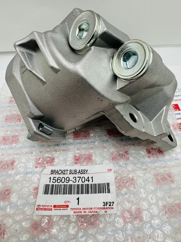 Toyota Engine Oil Filter Housing + Oil Filter Element Genuine OEM 15609 ...