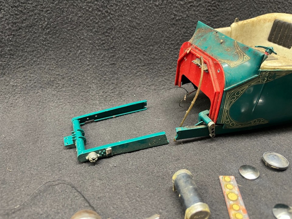 Lindberg Bobtail "T" Motorized Parts Kit Model 1/8 Scale Junkyard Lot ...