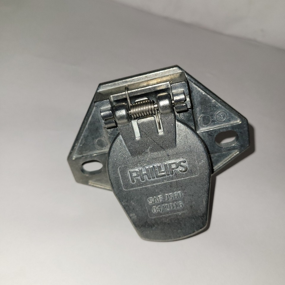 NEW Phillips 15-720 Zinc Die-Cast Wire Insertion Socket 7-Way SAE J560 ...