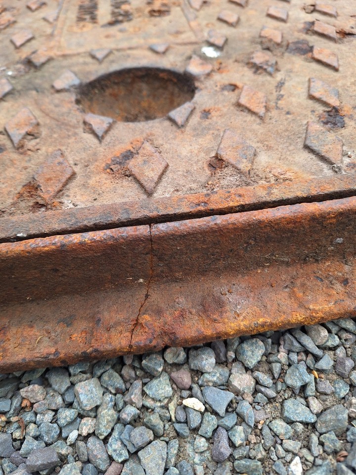 Vintage Reclaimed Cast Iron Manhole Drain Inspection Cover BUSH ...