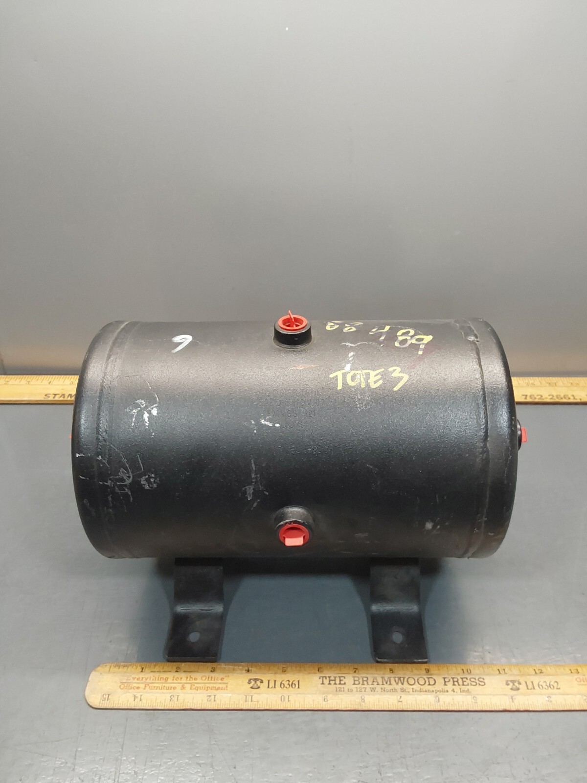 NOS New Flyer Hoosier 088489 Steel Air Tank, 4 -3/8"npt Ports, 12" x 7 ...