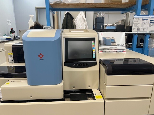 Tosoh Bioscience AIA-900 Automated Immunoassay Analyzer (w/ accessories ...