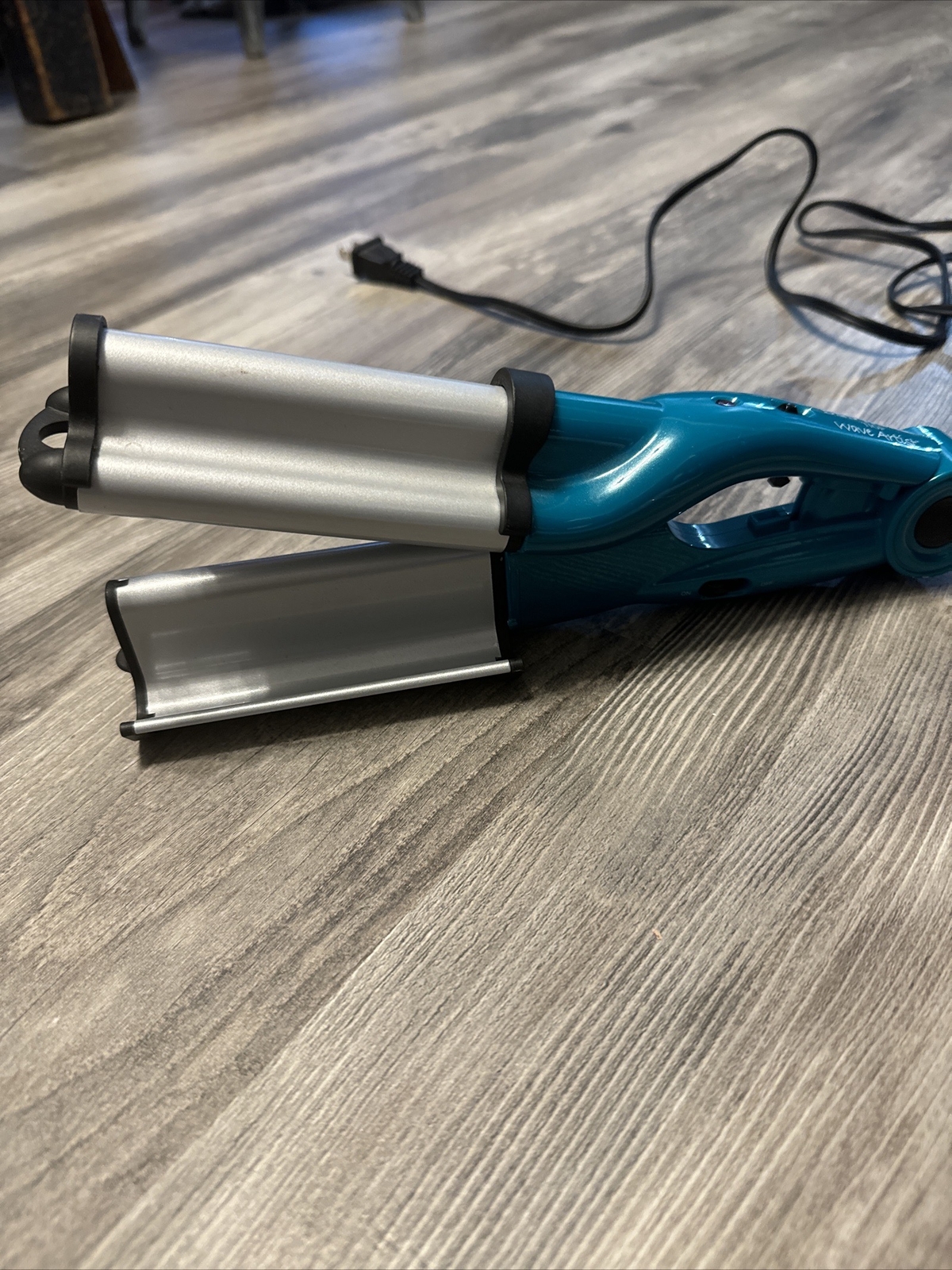 TIGI Bed Head Wave Artist Tourmaline Ceramic Deep Waver - Blue (BH305CN ...