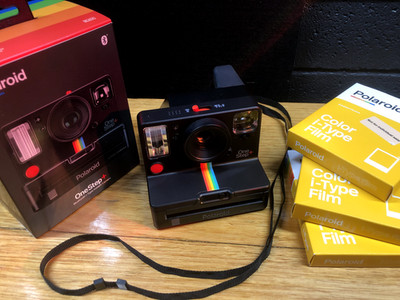 Polaroid ONESTEP + Plus Instant camera As New - 3 Packets Film, box ...