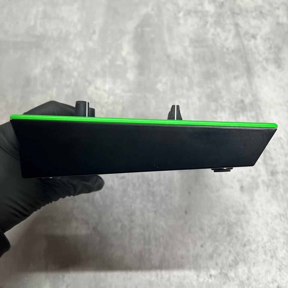 Roland AIRA VT-3 Voice Transformer Vocal Effect Processor w/Adapter ...