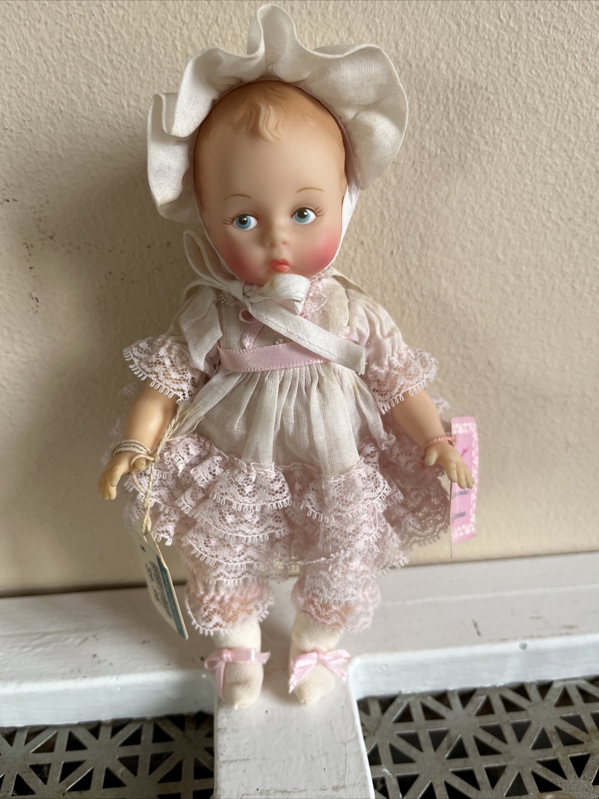 NIB MADAME ALEXANDER~ORIGINAL LITTLE MISS GENIUS CARD MINT 701 Extra ...