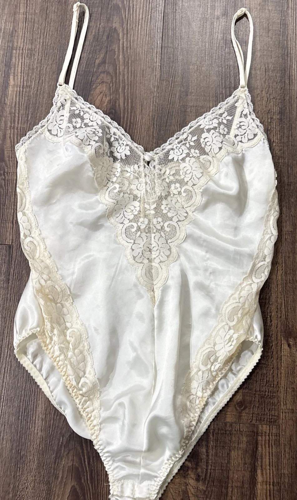Vintage Chantilly Maidenform Bodysuit 36 Nylon Lace … - Gem