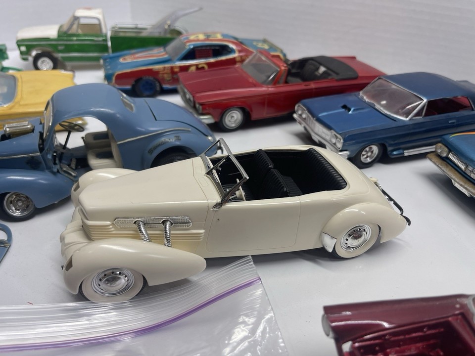 Vintage Model Car Junkyard 1/25 | eBay