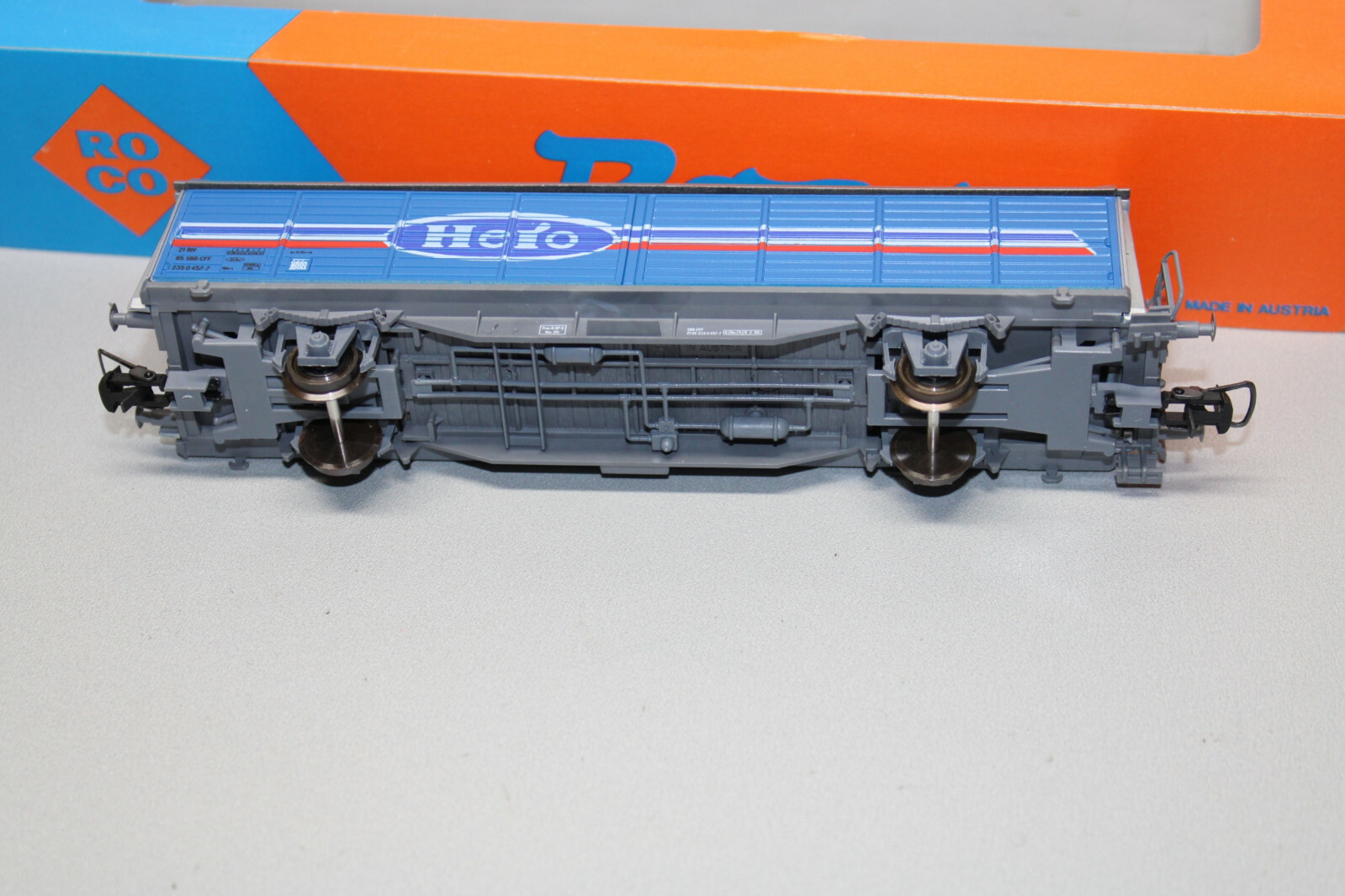 Roco 46172 2-Axle Sliding Wall Wagon Hero SBB Gauge H0 OVP | eBay