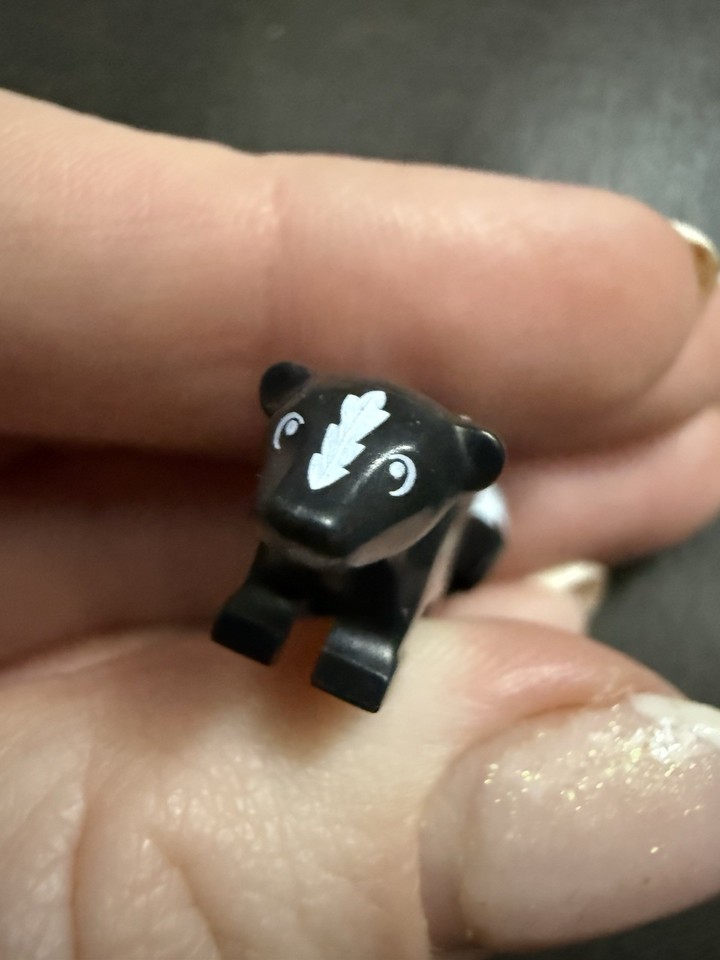 LEGO SKUNK Animal FRIENDS Pet Wildlife Forest Minifigure Critter Rare ...