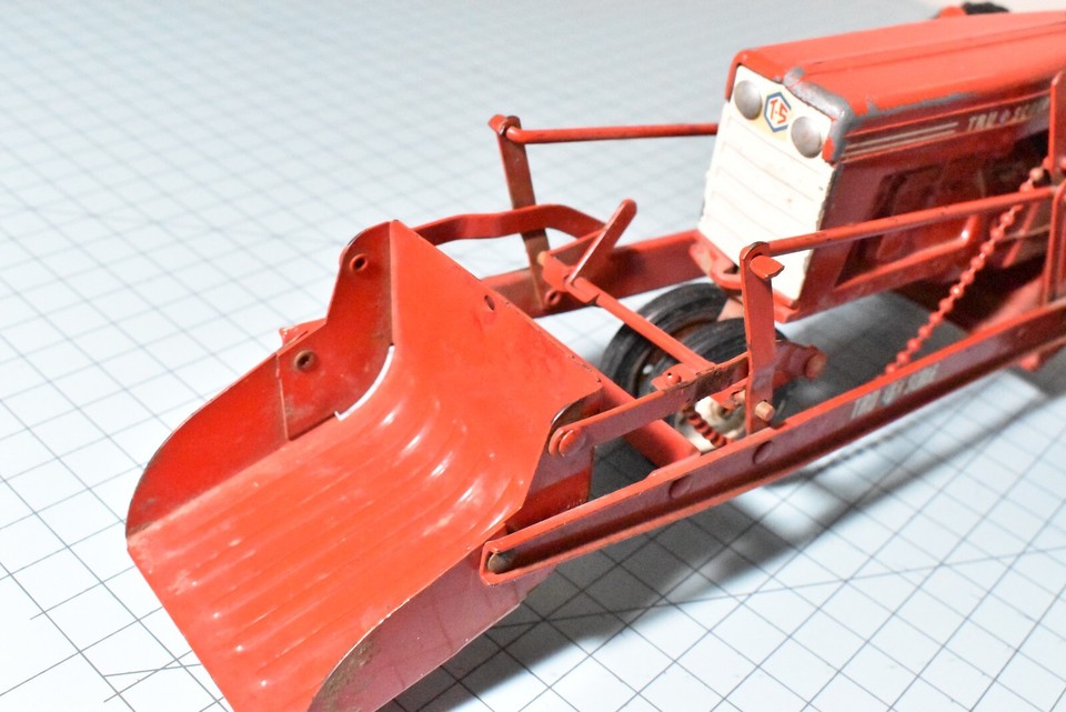 1952 Vintage Tru Scale Tractor Farm Equipment Diecast With Loader Red ...