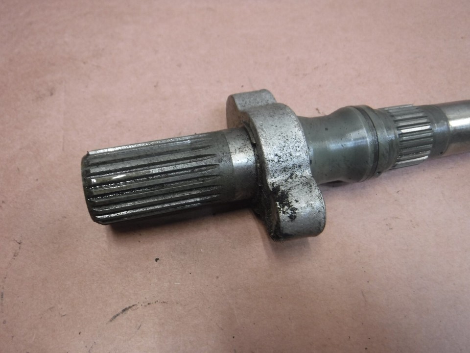 Jeep Cherokee XJ 91-96 AW4 Automatic Transmission Output Tail Shaft 4.0 ...