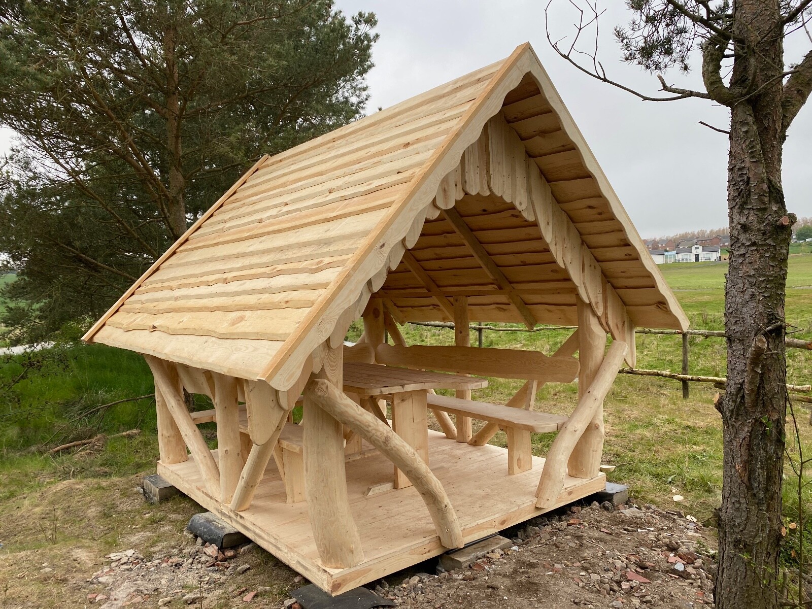 Log Gazebo,Bespoke,Tree Trunk,Hot Tub Shelter,Handmade Pavilion,Wooden ...