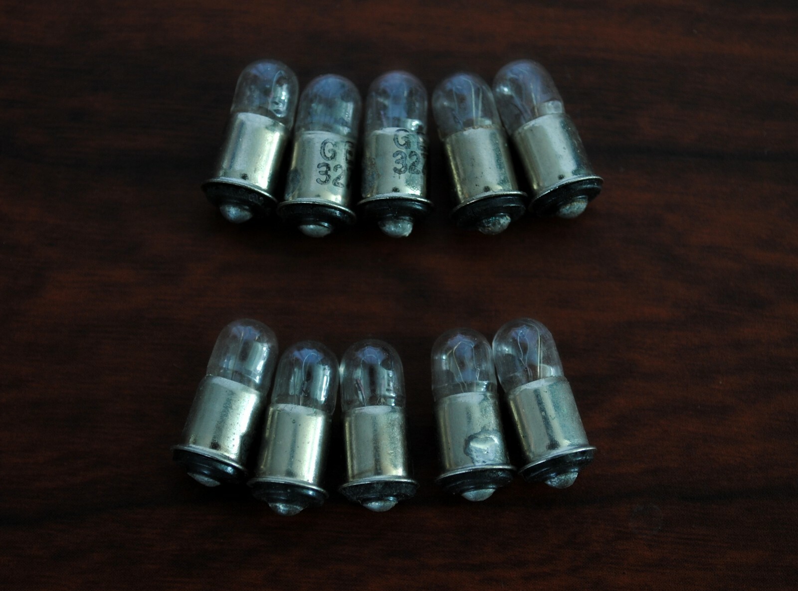 10 GENERAL ELECTRIC GE 327 Miniatures BULB NOS AVIATION RADIO LAMP 28 ...