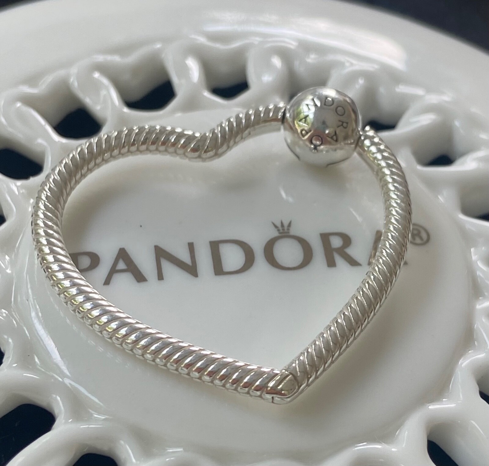 (NEW) AUTHENTIC PANDORA MOMENTS HEART CHARM HOLDER #399505C00 for sale ...