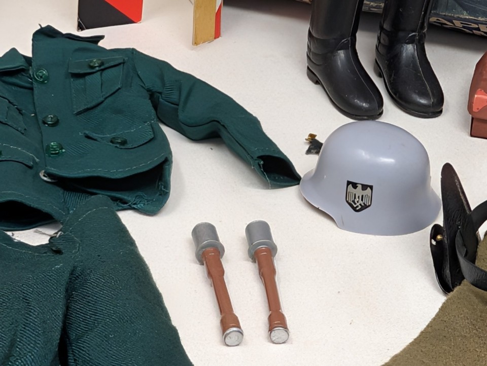 VINTAGE ACTION MAN ESCAPE FROM COLDITZ PALITOY 1970S BOXED, RESTORATION ...