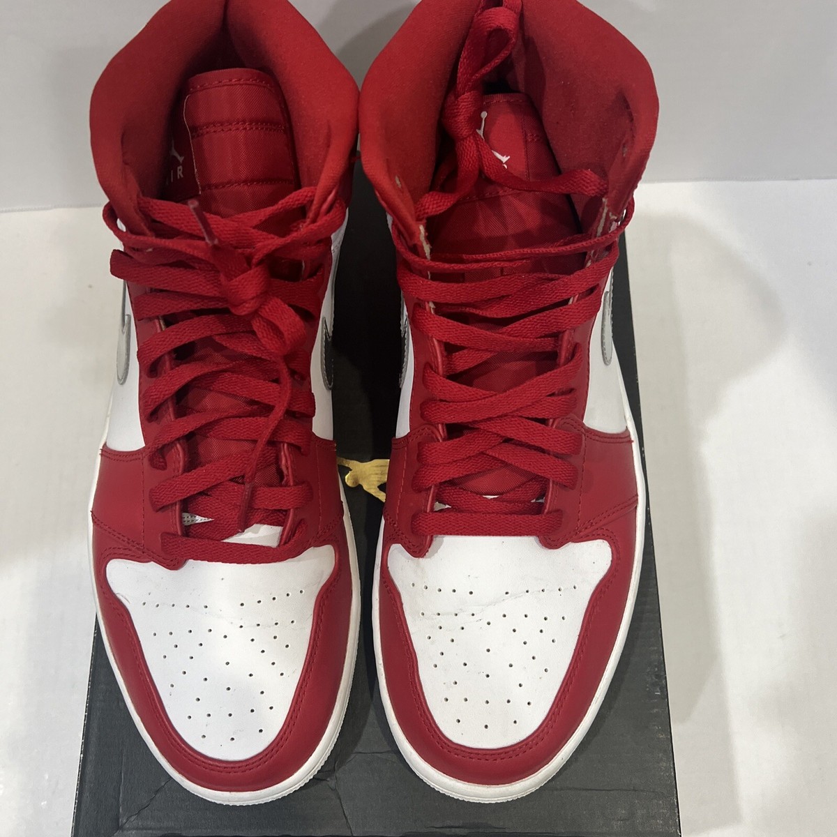 Size 11 - Air Jordan 1 Retro High Silver Medal for sale Size 11 - Air Jordan 1 Retro High Silver Medal for sale