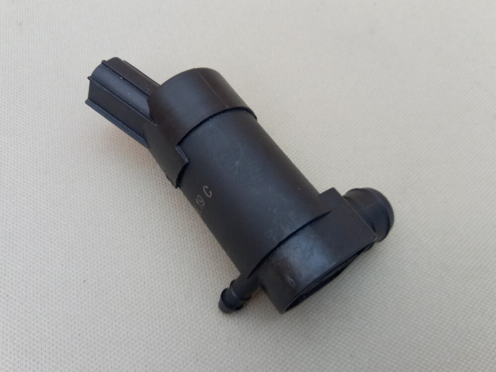 WINDSCREEN WASHER / SCREENWASH PUMP MOTOR - Jaguar XF XJ XFR XJR 2008 ...