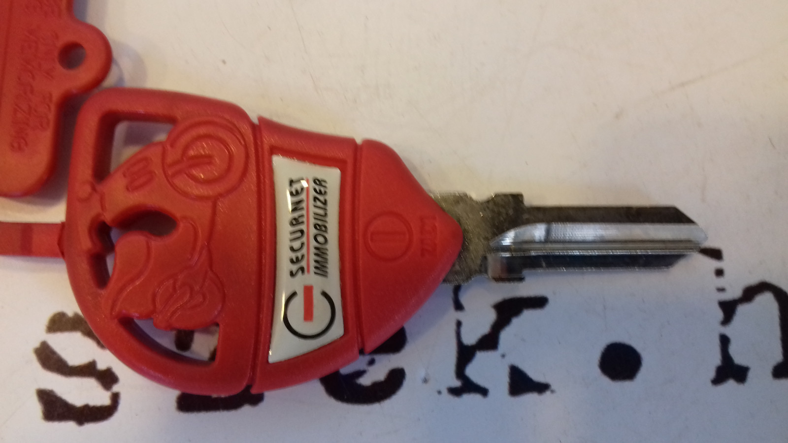 AP8104607 New Genuine Original Aprilia Master key with transpo ...