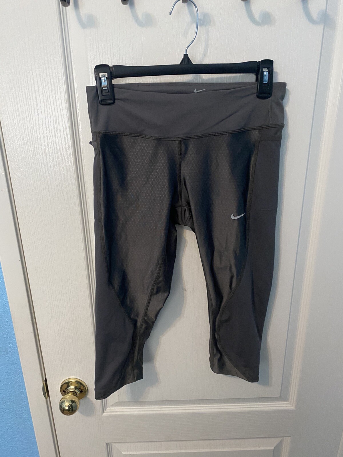 Nike Dri-Fit Leggings Womens Small Cropped Gray Workout Good Condition ...