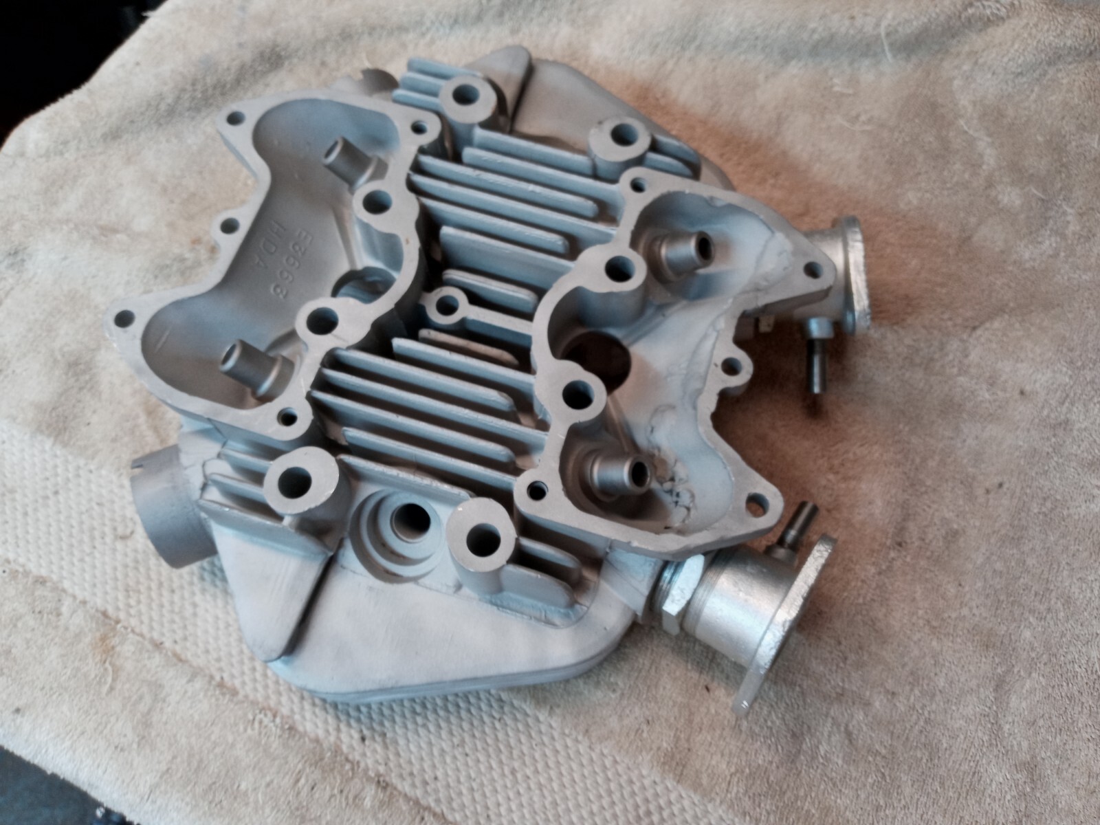 TRIUMPH 9 Bolt Cylinder Head w/New Intake Manifolds and Exhaust ...