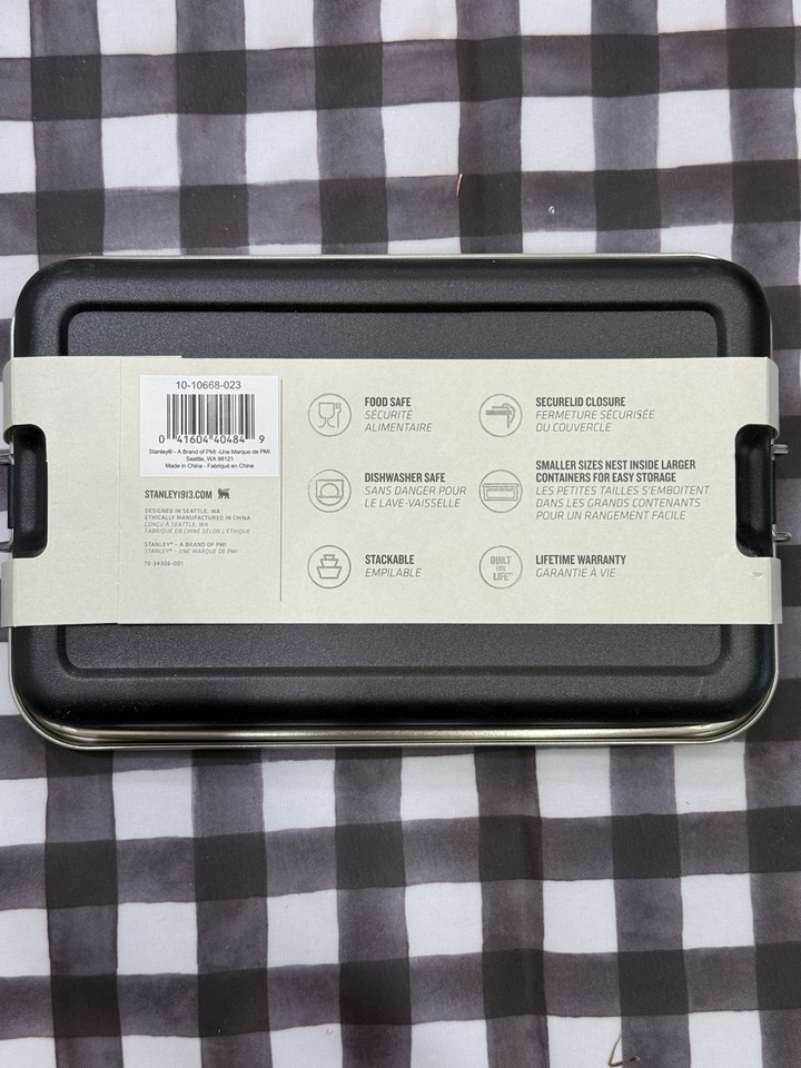 NWT Stanley Classic Series The Legendary Useful Box 1.25Qt/1.1L Matte ...