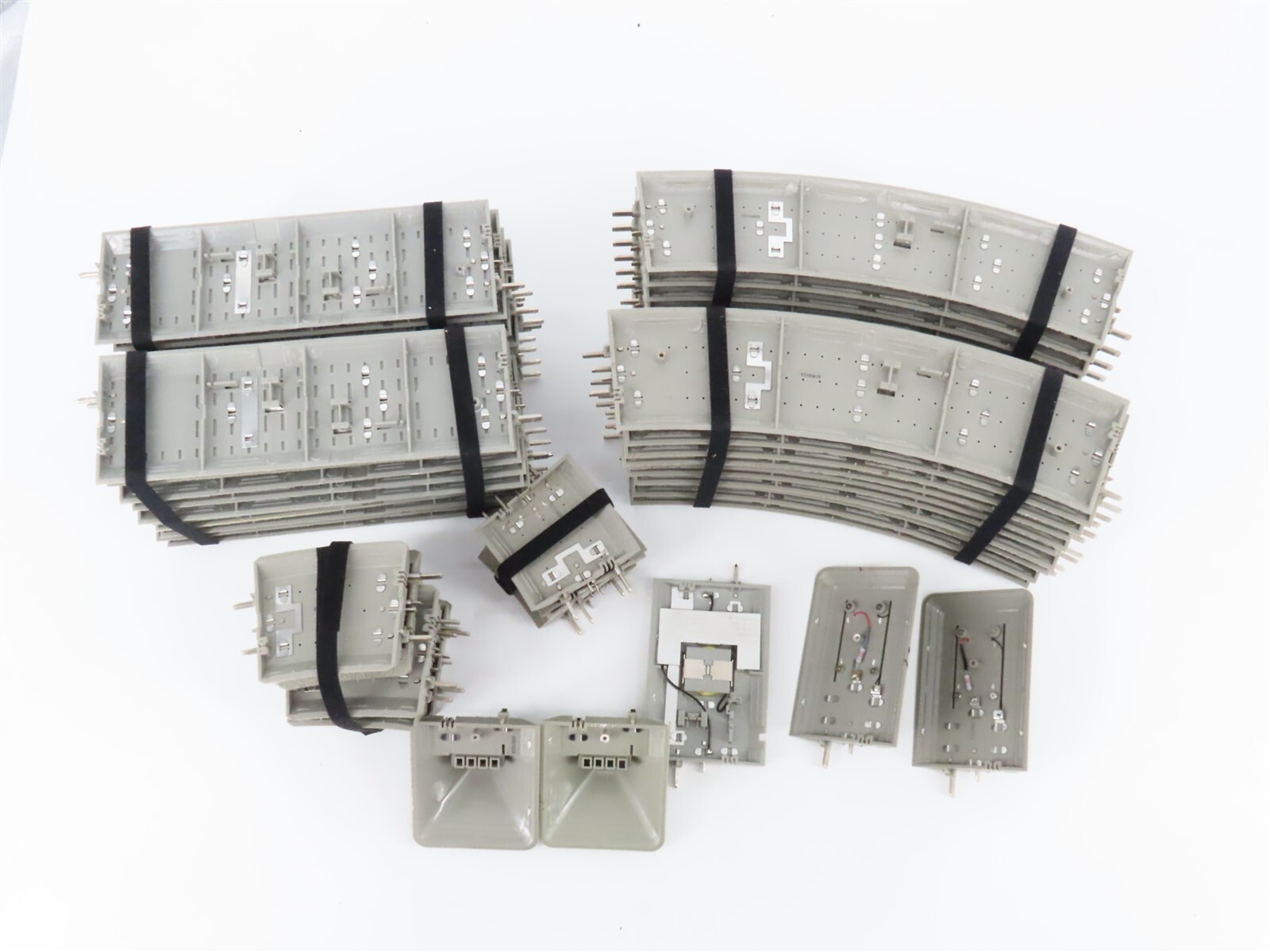 LOT of 50+ O Lionel Fastrack Curve, Straight, Bumper, and Uncouple ...
