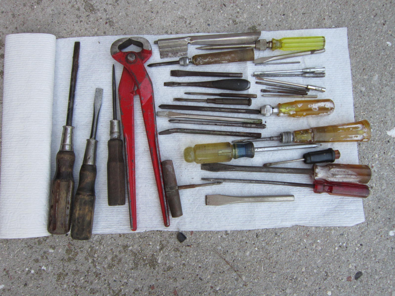 Lot Of Screwdrivers, et. Tools For DIY Or Carpenter Mixed Box Lot | eBay