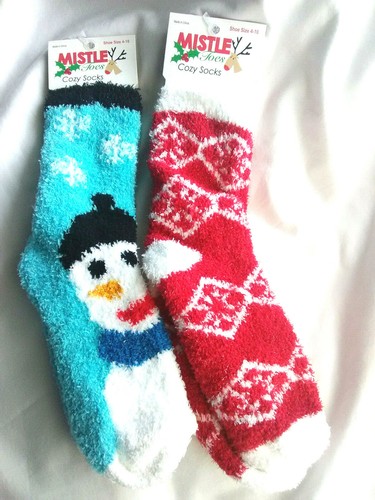 Mistle Toes Cozy Socks Women's Christmas Holiday Novelty Socks 2 Pair ...
