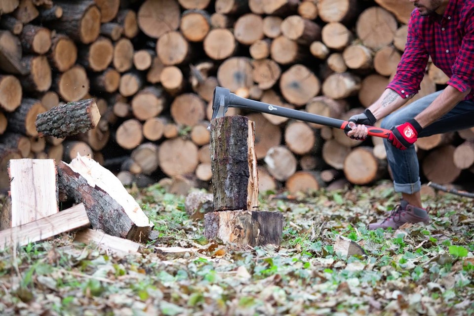 36" Log Splitting Maul Axe, Rust-Resistant Steel, Fiberglass Handle ...