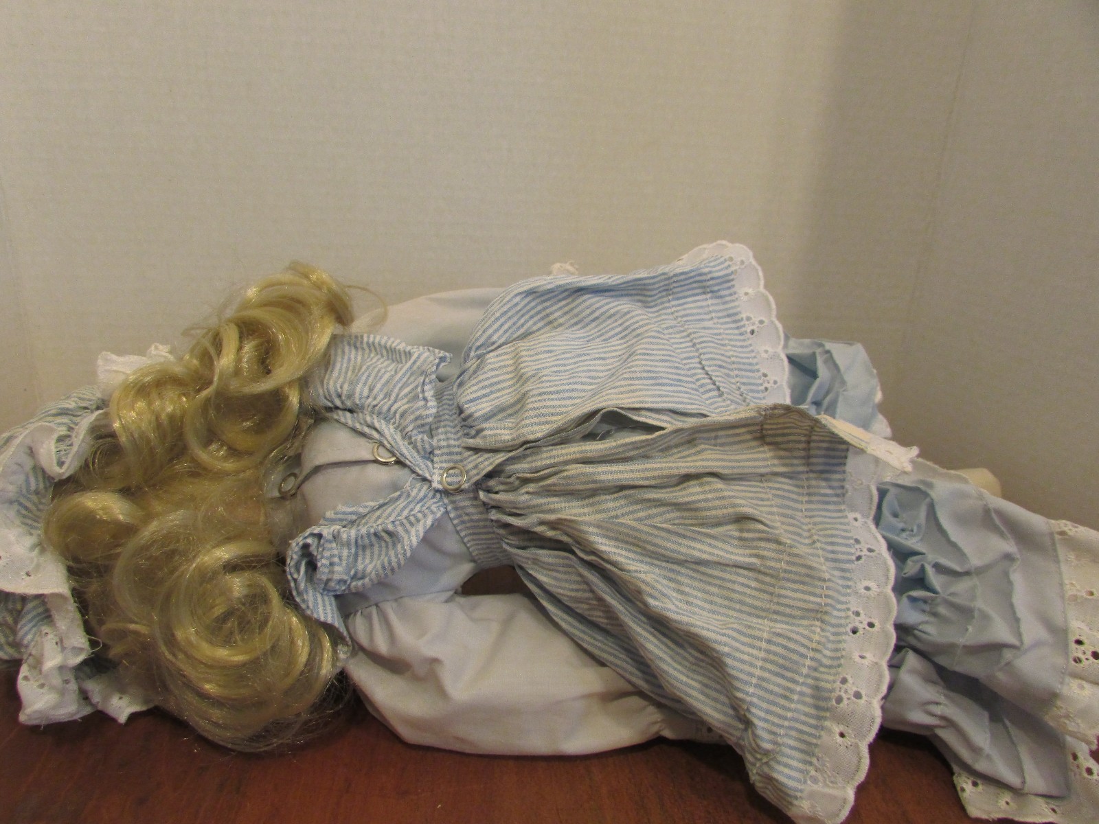 17" SCHMID DOLL HOUSE PORCELAIN MUSICAL COLLECTIBLE DOLL " OH SUSANNA ...