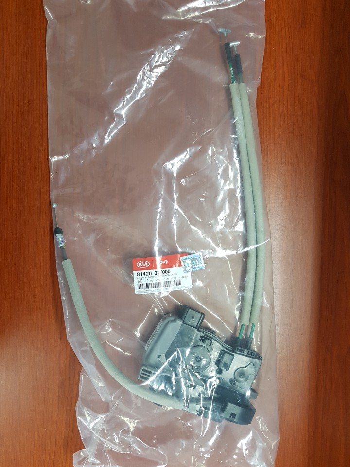 81420 3W000 OEM Rear RH Door Lock Latch Actuator For KIA Sportage 2011 ...