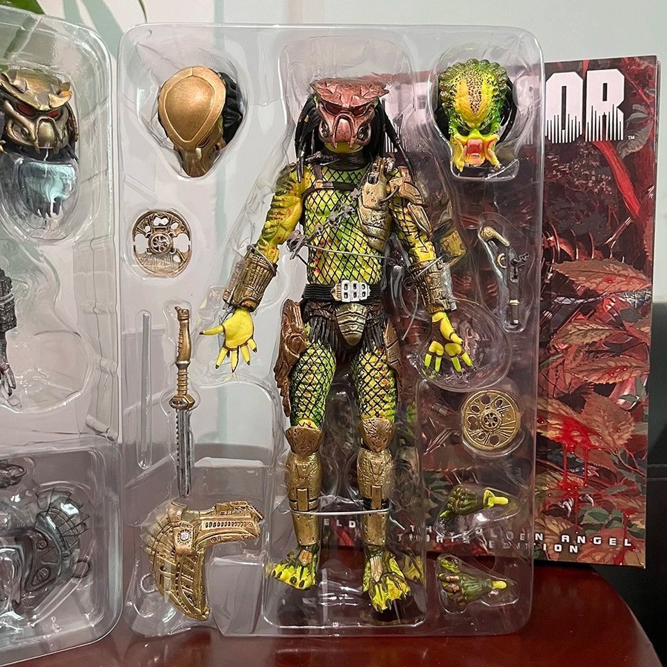 NECA Predator 2 Elder Predator Gold Action Figure Kenner Clan Leader ...